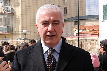 Trani: «La bandiera è la nostra veste civica»