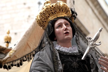 Trani: Dopo il restauro, l’Addolorata torna a casa